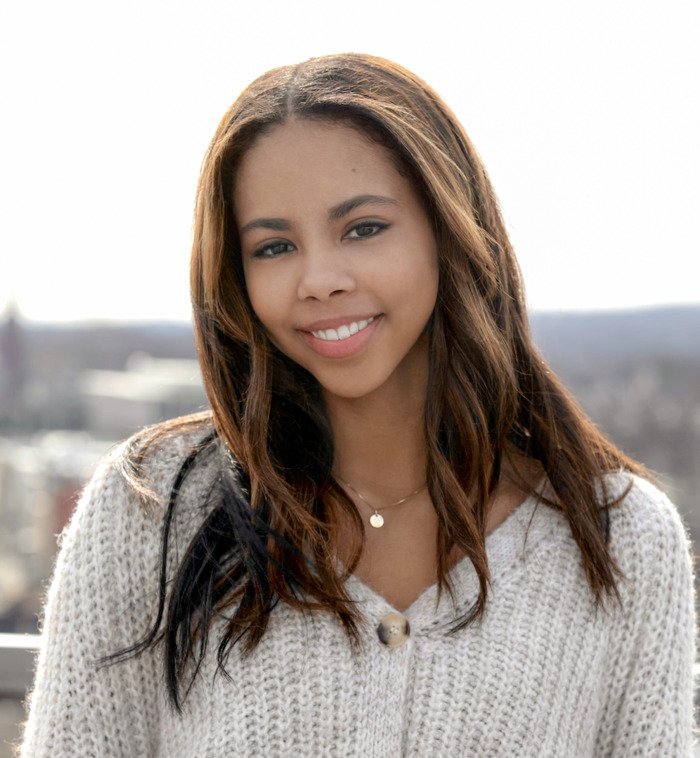 Kimi Freeman (Author of 'Tis the Damn Season)