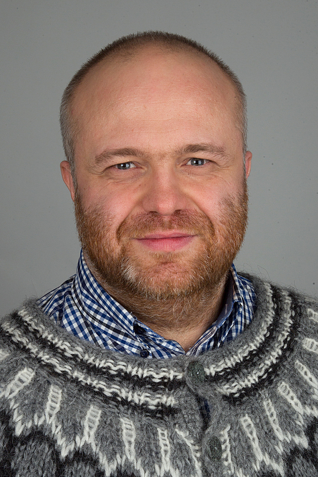 Guðjón Ragnar Jónasson (Translator of Mennirnir með bleika þríhyrninginn)