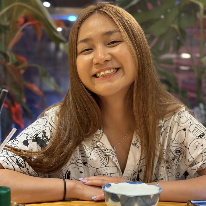 Nguyễn Đoàn Minh Thư (Author of Hành Tinh Của Một Kẻ Nghĩ Nhiều)