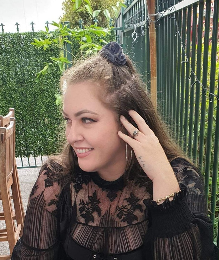 Nikki Kelly (Author of Bound By Shadows)