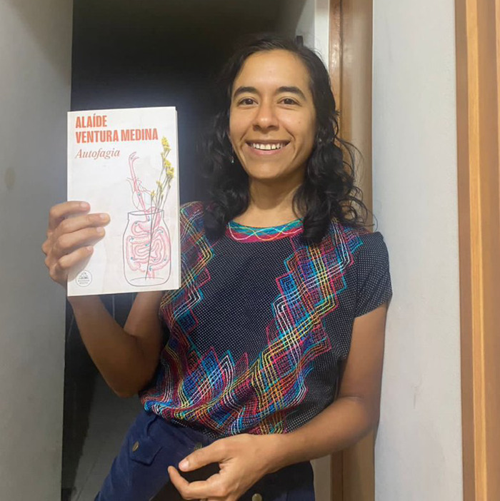 Alaíde Ventura (Author of Entre los rotos)