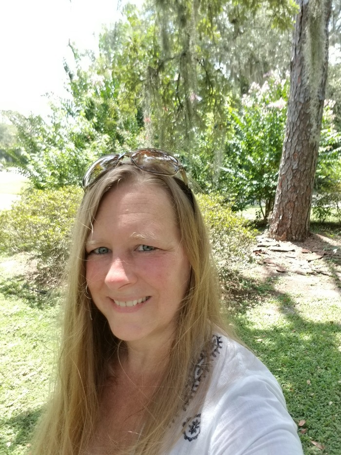 Leigh Stratton (Author of Realm of Ice and Shadow)