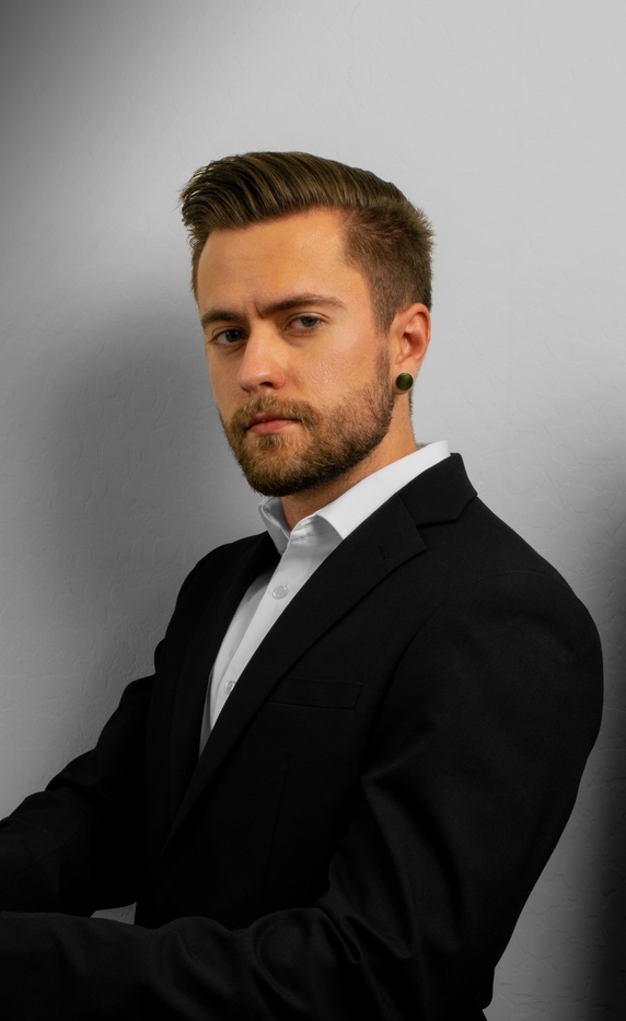 Shane Anderson (Author of Little Luna Guardian of the Forest)