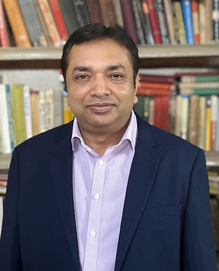 Anmol Jain (Author of Wanderings in the Land of Mist)