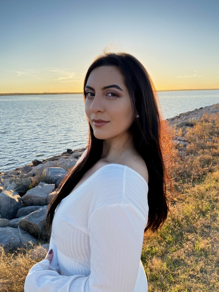 Jessica J. Ayala (Author of Fall of the Horizon)