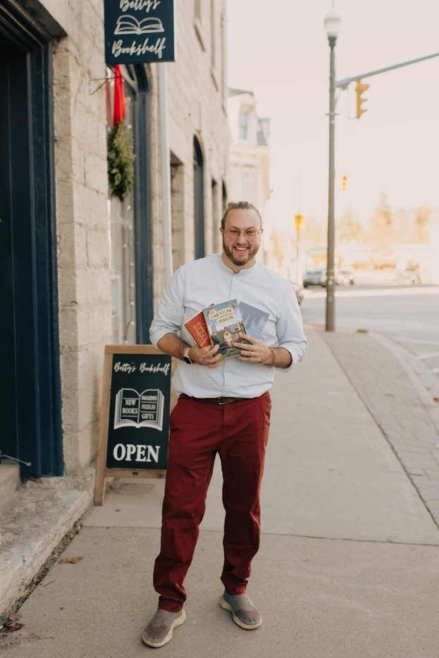 Jonny Thompson (Author of The Limestone Manor)