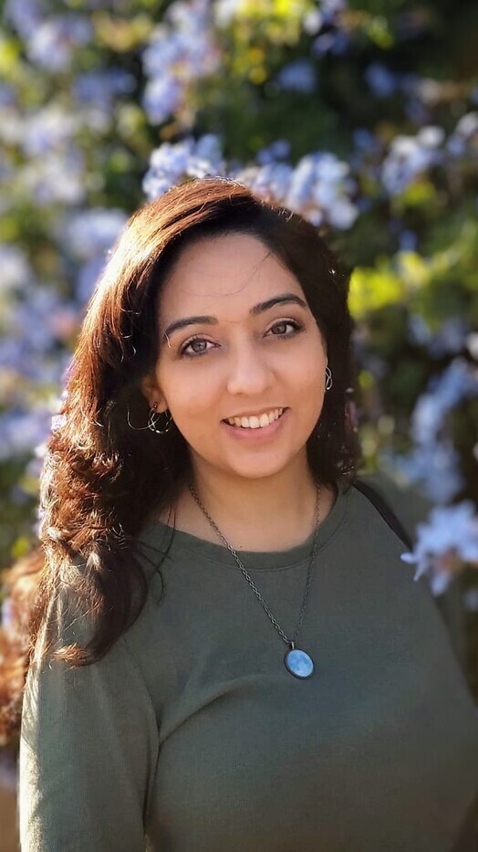 Renée Knight (Author of Of Oceans and Pearls)