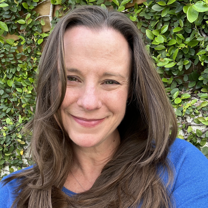 Shaina Steinberg (Author of Under the Paper Moon)