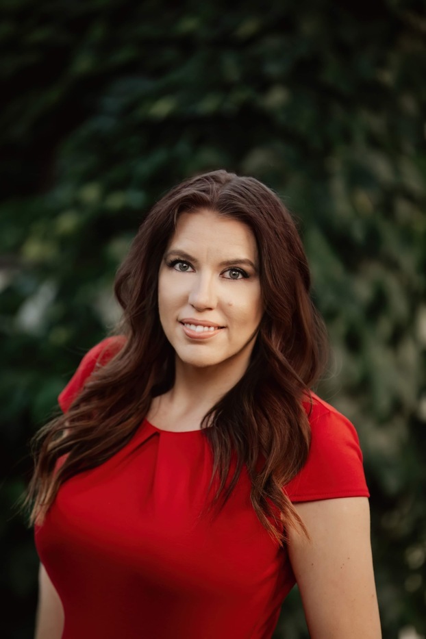 Miranda Lyn (Author of The Unmarked Witch)