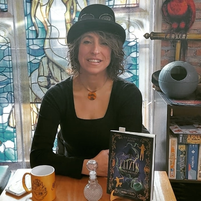 Cecilia Hahn (Author of El Elixir)