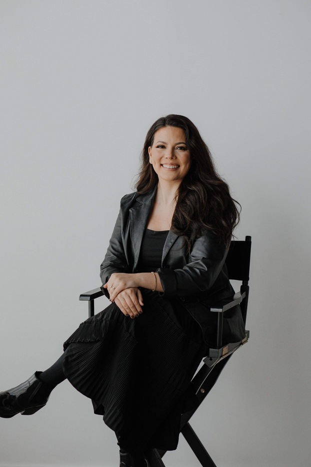 Logan Karlie (Author of Dream by the Shadows)