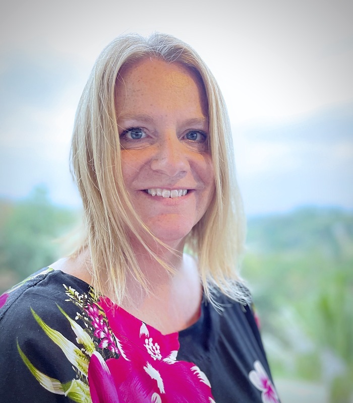 Anna Sivenius Rattigan (Author of Odödlig jord)