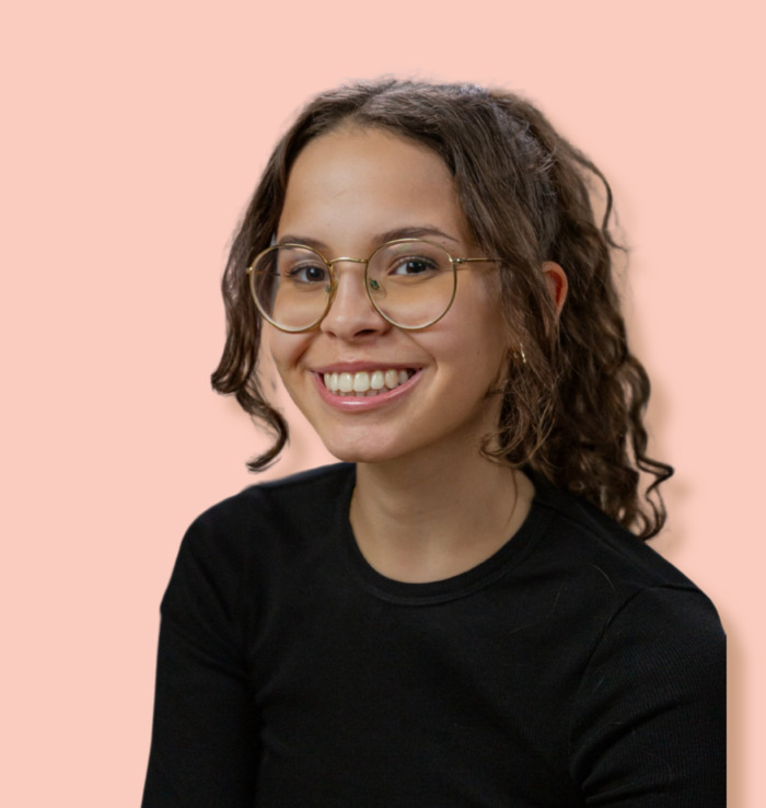 Selina Mae (Author of Lessons In Faking)