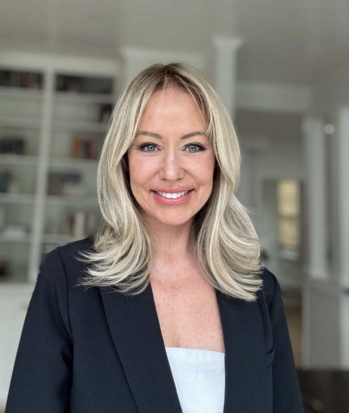 Elizabeth O'Roark (Author of A Deal with the Devil)