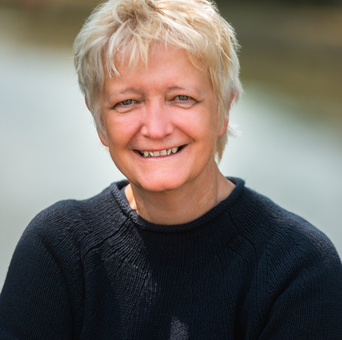 Liz Miles (Author of Truth and Dare)