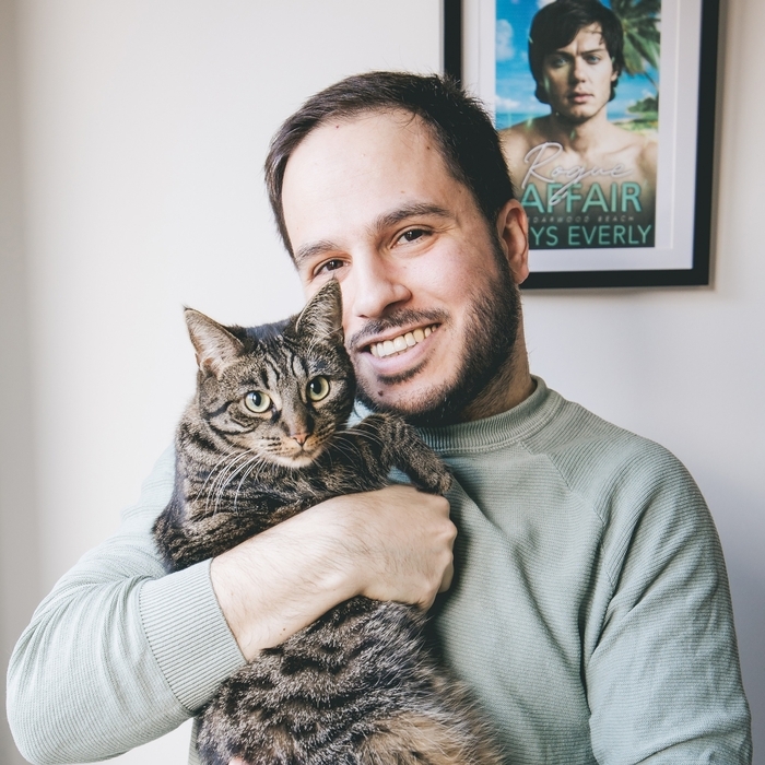 Rhys Wilder (Author of Taken by the Barbarian King)