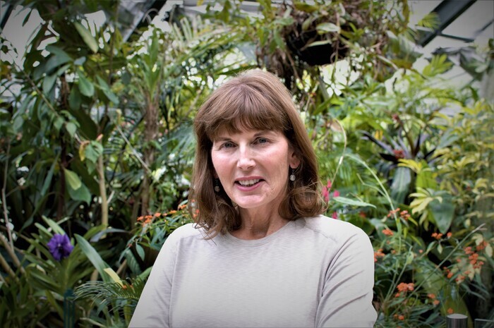 Jonea Mounsey (Author of I Choose the MOON)
