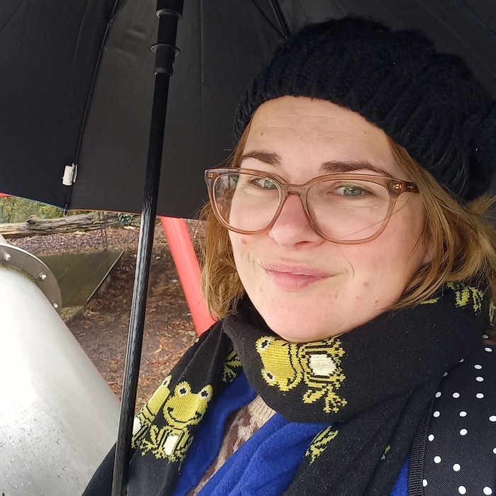 Lisa Birch (Contributor of Not keeping mum)