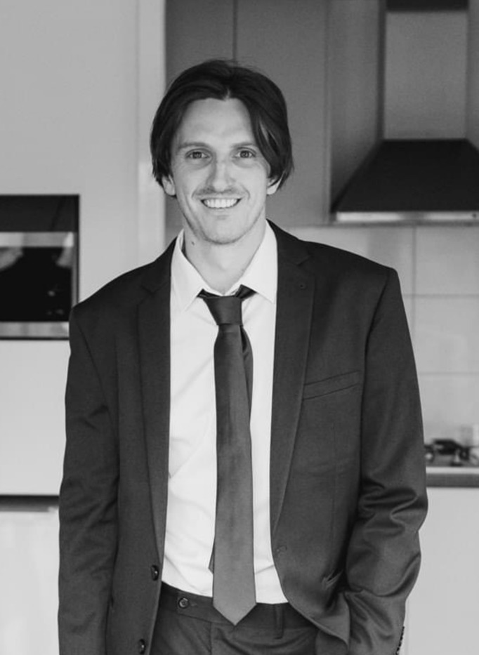 Calum Lott (Author of A Dirge for Cascius)