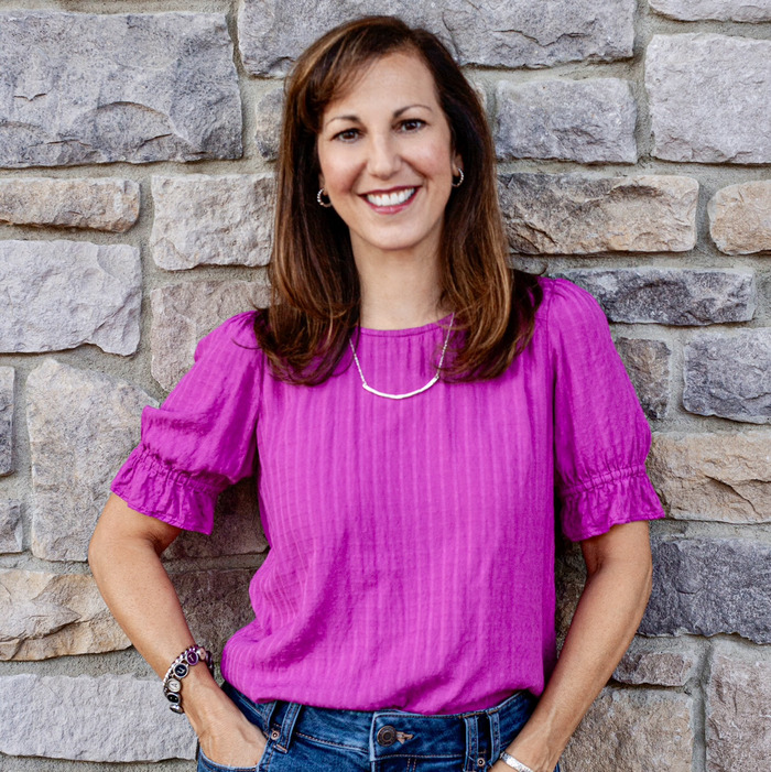 Lisa Montanaro (Author of Everything We Thought Was True)