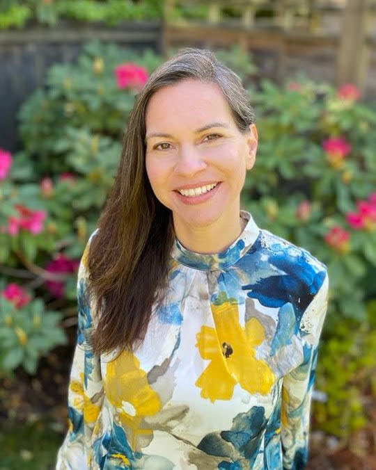 Rosanna Elves (Author of The Amusingly Amazing Alphabet)