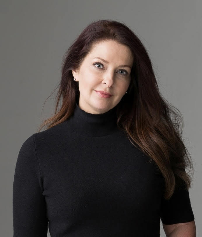 Sarah Pekkanen (Author of House of Glass)