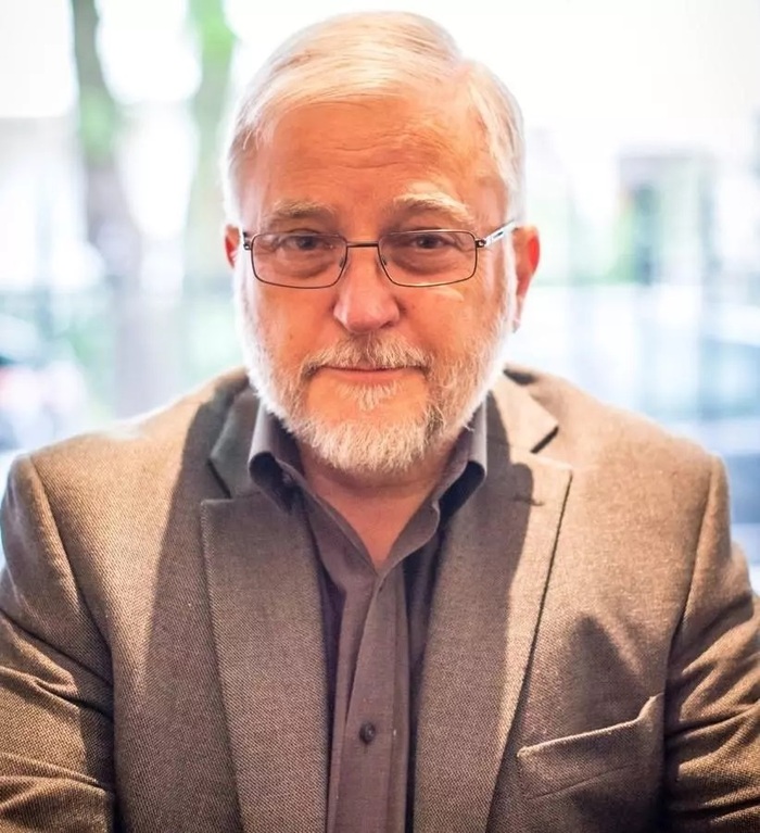 Michael Pye (Author of The Edge of the World)