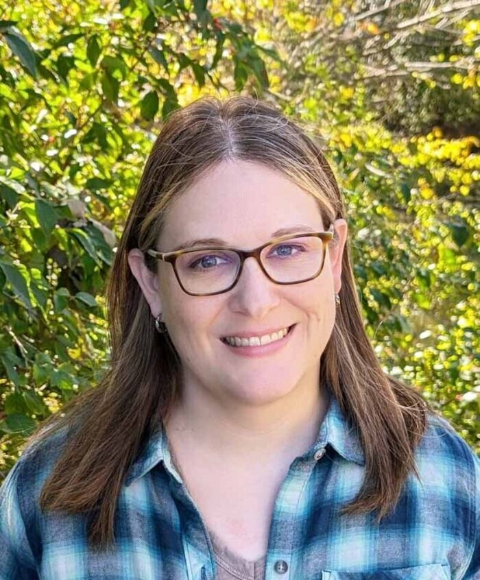 Bonnie Quinn (Author of The Man With No Shadow)