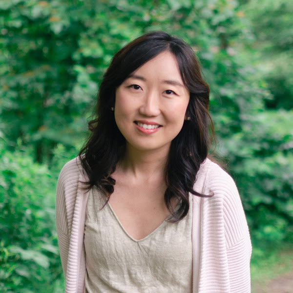 XiXi Tian (Author of This Place Is Still Beautiful)