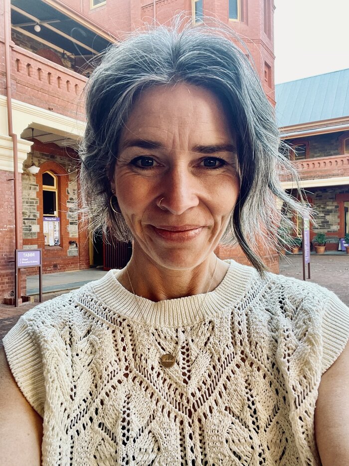 Amanda Cox (author of Dew of Heaven) (Author of Dew of Heaven)