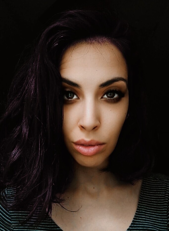 Ari Mnemonic (Author of Dreams That Rot )