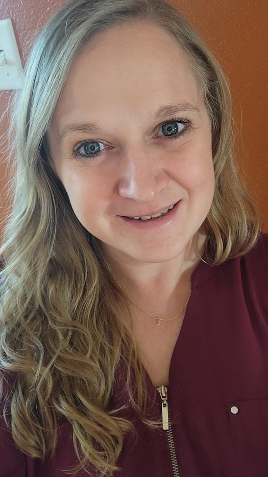 Laura Schultz (Author of Knot Undone)