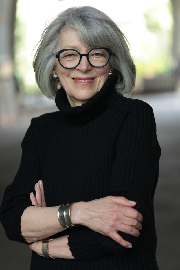 Amanda Vaill (Editor and Introduction of Selected Stories)