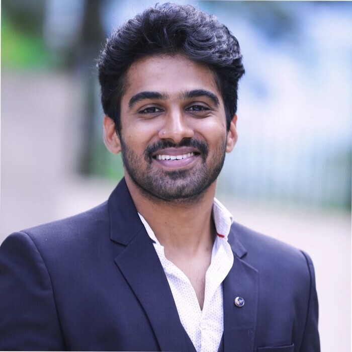 Akshay Vasu (Author of The Abandoned Paradise)