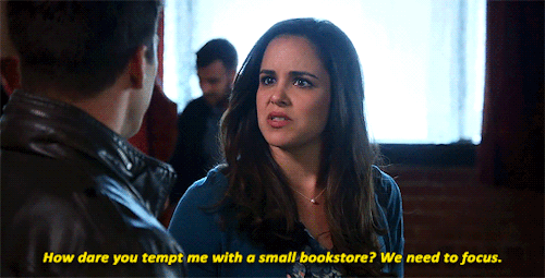 Ellen Oh (Author of Flying Lessons & Other Stories)