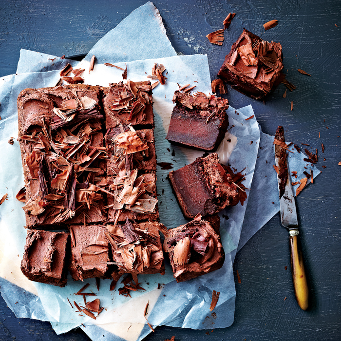 Magic Cakes: Three cakes in one: one mixture, one bake, three delicious ...