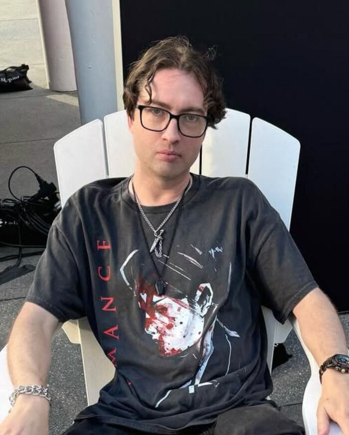 Photos of Andrew Hussie - andrew hussie