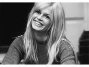 Ella Hicks (goodreadscomrebel_thriver) - San Clemente, CA (8 books)