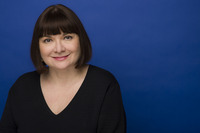 Christina McLain (savagediva) - Toronto, ON, Canada (745 books)