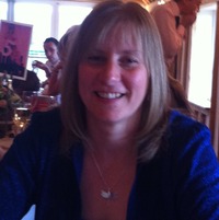 Kelly Griffiths - London, H9, The United Kingdom (872 books)