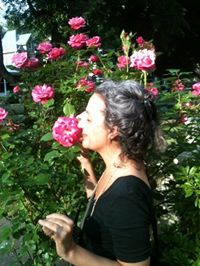 June Avignone - The United States (149 books)