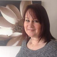 Lynne Farrell - Birmingham, A7, The United Kingdom (21 books)
