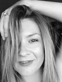 Stacey Lowe - Australia (264 books)