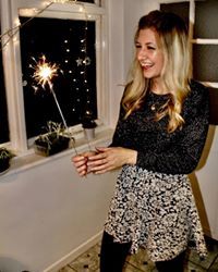 Sarah Pickett - Swansea, Z1, The United Kingdom (7 books)