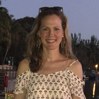 Jennifer McCabe - New Rochelle, NY (323 books)