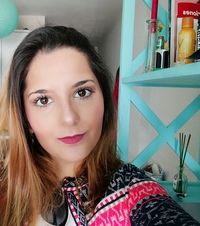 Laura Lora (loragonzalez94) - Sevilla, 41006, Spain (832 books)