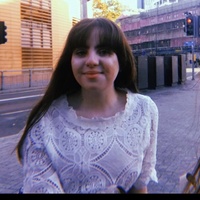 Ellie Hamilton - Cardiff, X5, The United Kingdom (3,018 books)