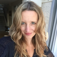 Tracey Ellis - Paris, A8, The United Kingdom (4,476 books)