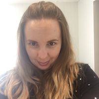 Sarah Parnell - Brisbane, 04, Australia (43 books)