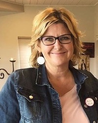 Gina Rodgers - Hobart, 06, Australia (800 books)